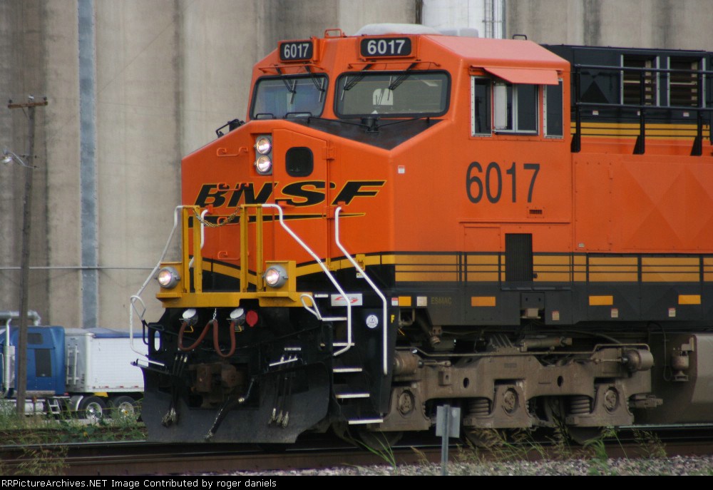 BNSF 6017